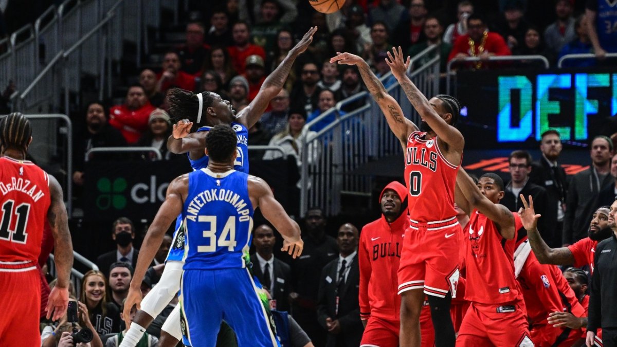 Bulls’ Coby White Stays Ready, Comes Up Clutch in Big Win Vs. Bucks ...