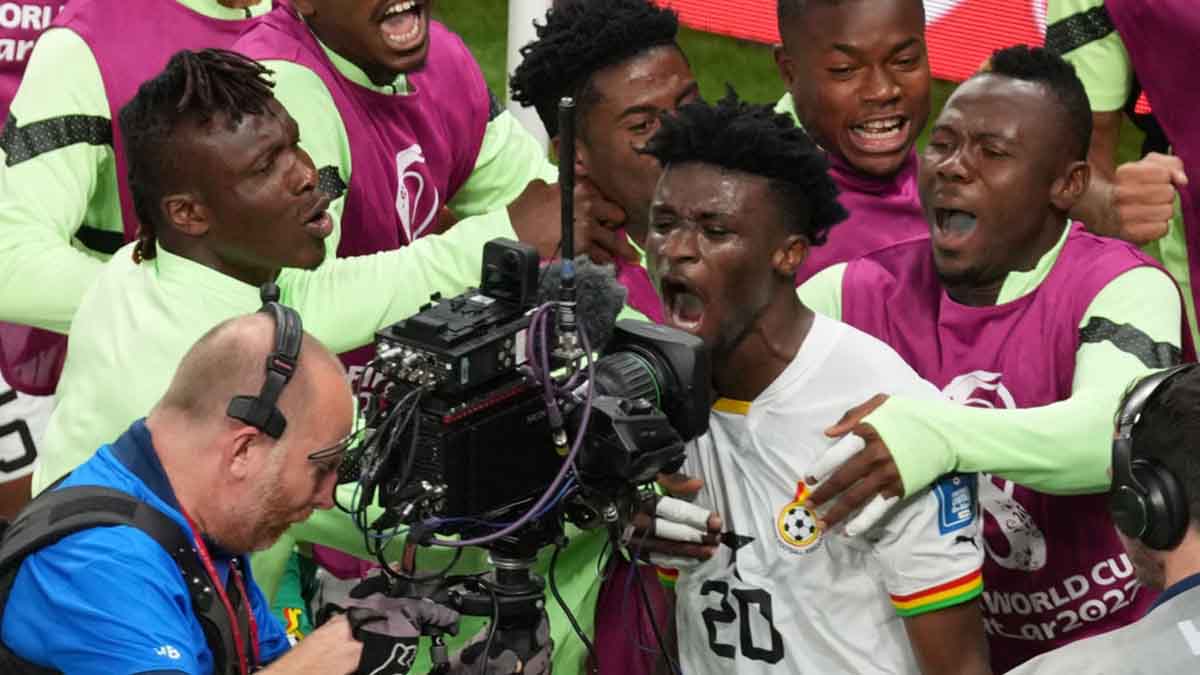 Ghana Escapes Elimination With 3-2 Win in Group H Clash Vs. South Korea ...