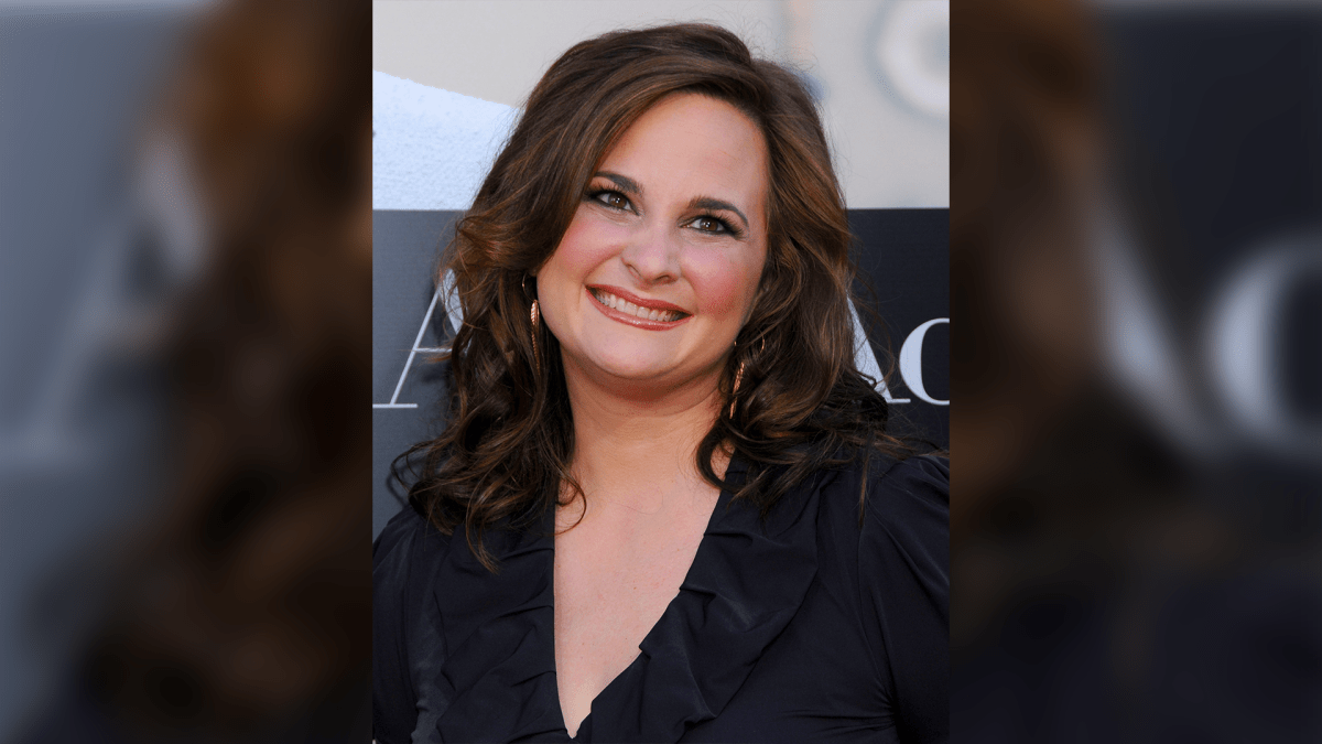 ‘Julie & Julia’ Author Julie Powell Dead at 49 – NBC Chicago