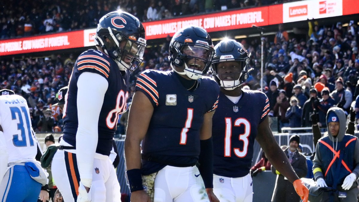 Justin Fields’ Rise, Injury Show Size, Potential of Bears’ Rebuild ...