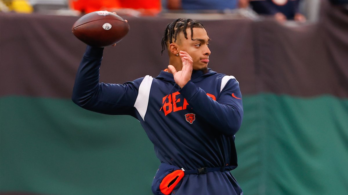 Stat: Justin Fields Yards Per Carry Highest Mark in NFL History – NBC ...