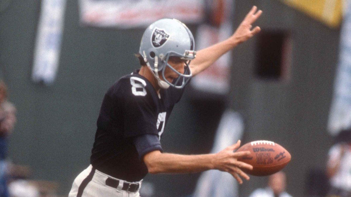 Ray Guy, Legendary Hall of Fame Punter, Dies at 72 – NBC Chicago