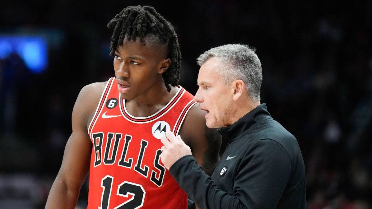 How Bulls’ Ayo Dosunmu Has Productively Handled Move to Second Unit ...