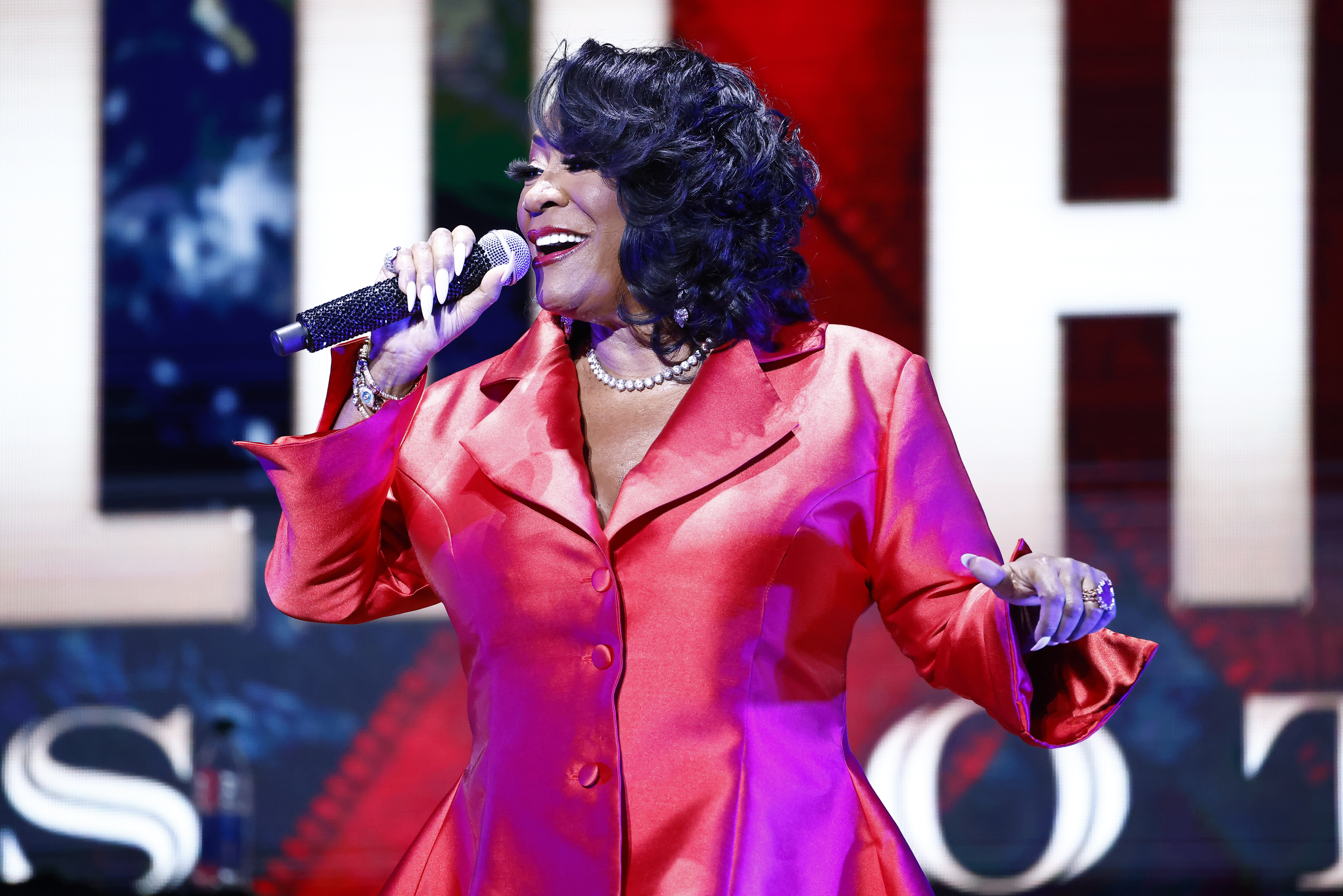 Bomb Threat Disrupts Patti LaBelle Concert in Wisconsin – NBC Chicago