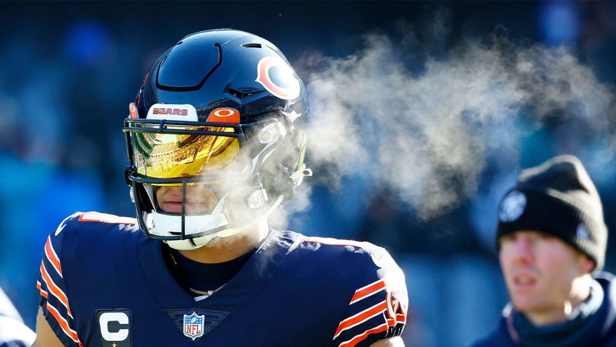 Totaling Bears’ Justin Fields’ Season Records, Unique Stat Lines – NBC ...