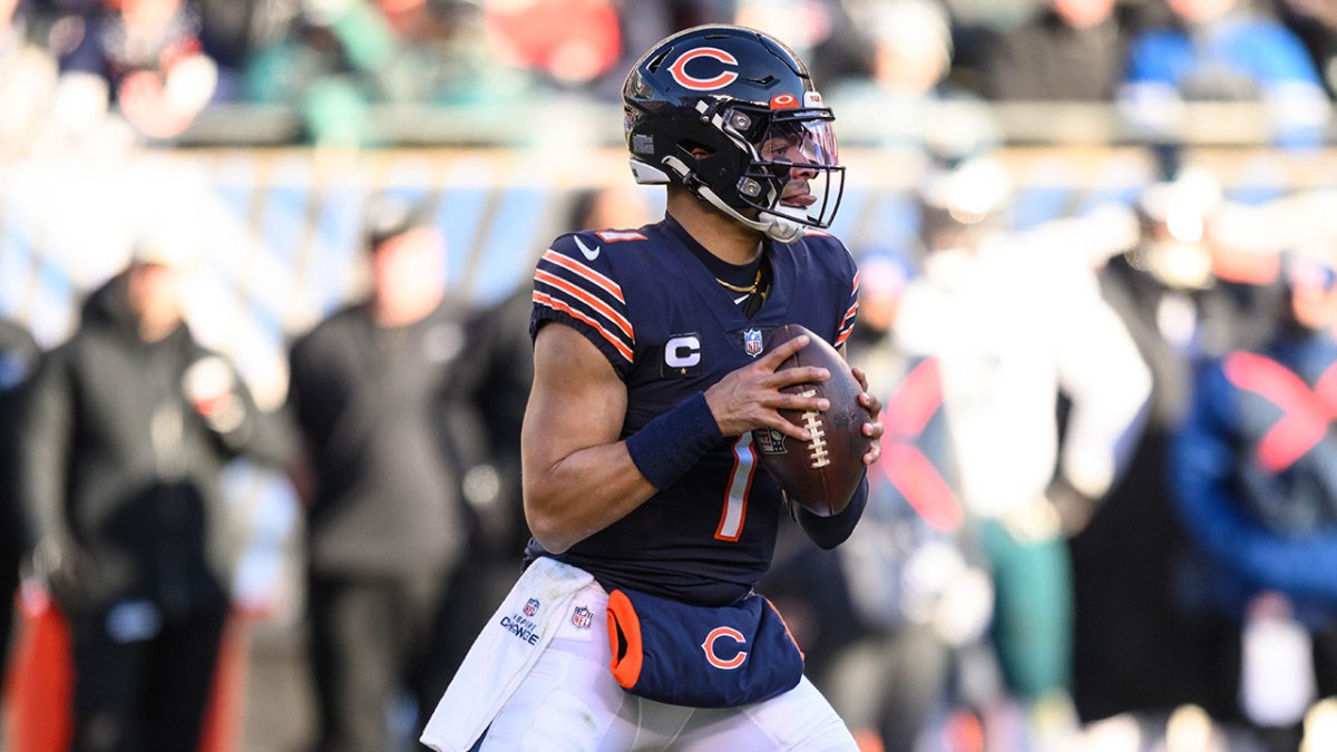 Peter King Says This Season Is ‘Biggest Year’ for Bears’ Justin Fields ...