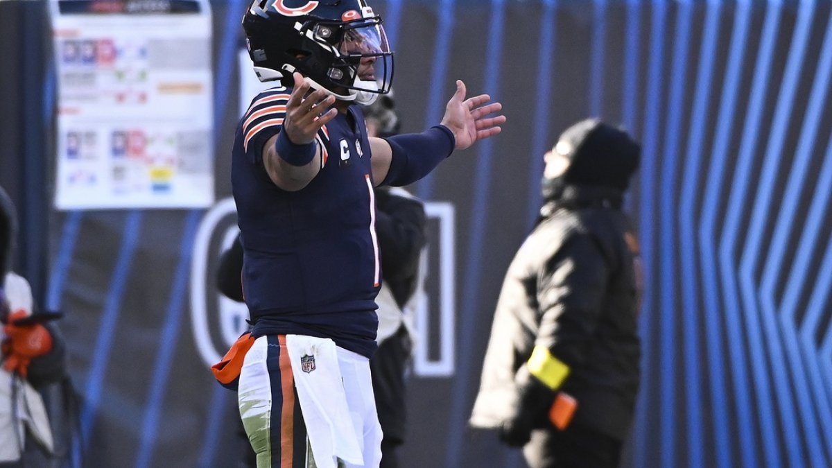 NFL Twitter Reacts to Justin Fields’ 55-Yard Rushing TD – NBC Chicago