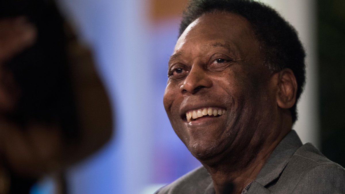 Brazilian Soccer Great Pelé Has Died at 82 – NBC Chicago
