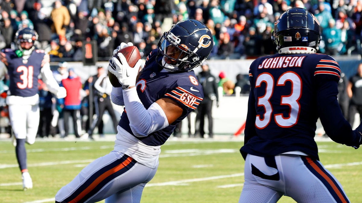 Bears Roster Risers and Fallers in Loss to Eagles in NFL Week 15 – NBC ...