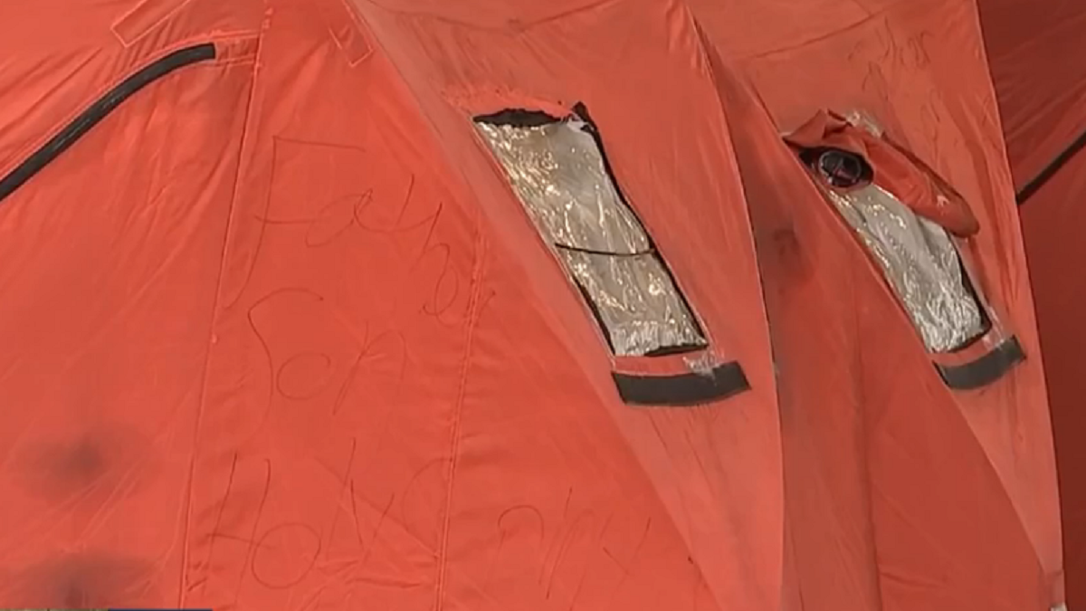 Outreach Groups Brave Bitter Cold to Help the Homeless in Chicago – NBC ...