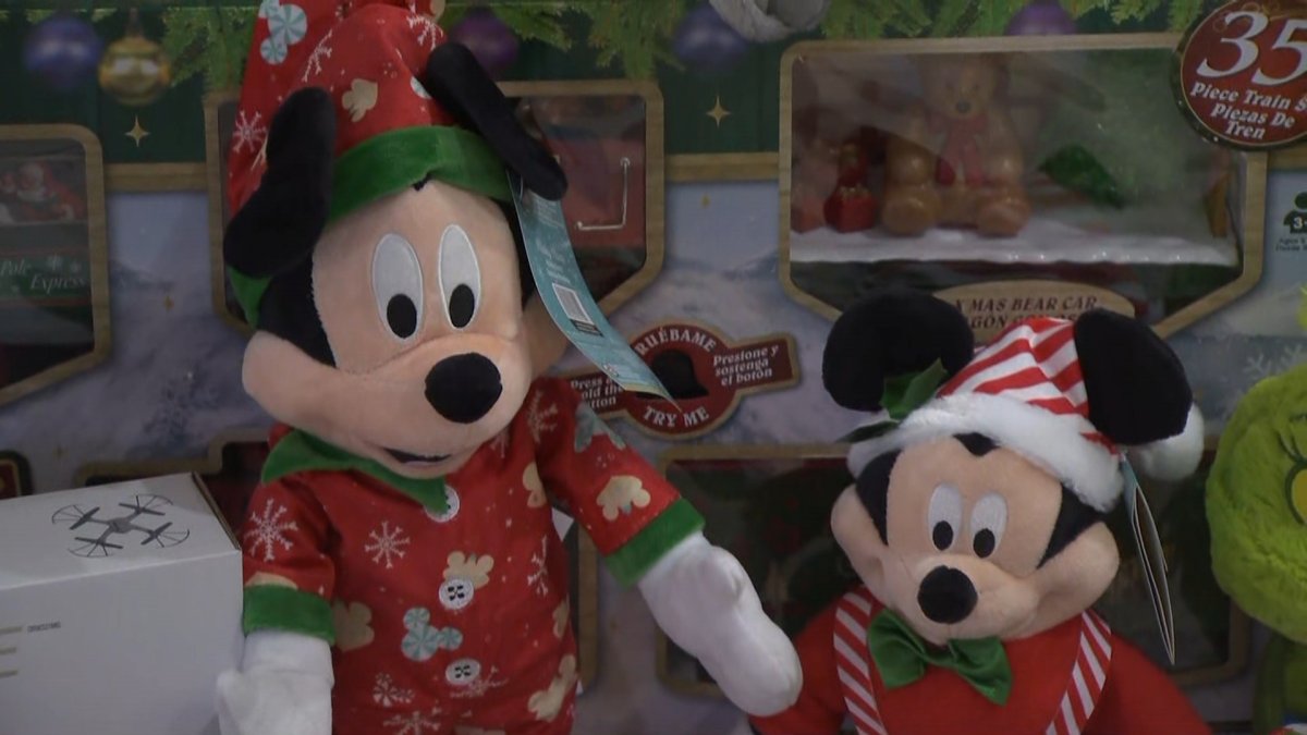 Metra Holds Toy Drive During Morning Commute at Stations Across Chicago ...