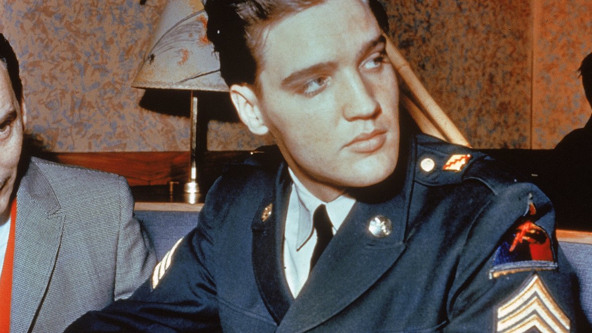 On Elvis Presley’s Birthday, Sony Releases Poster for Netflix Series ...