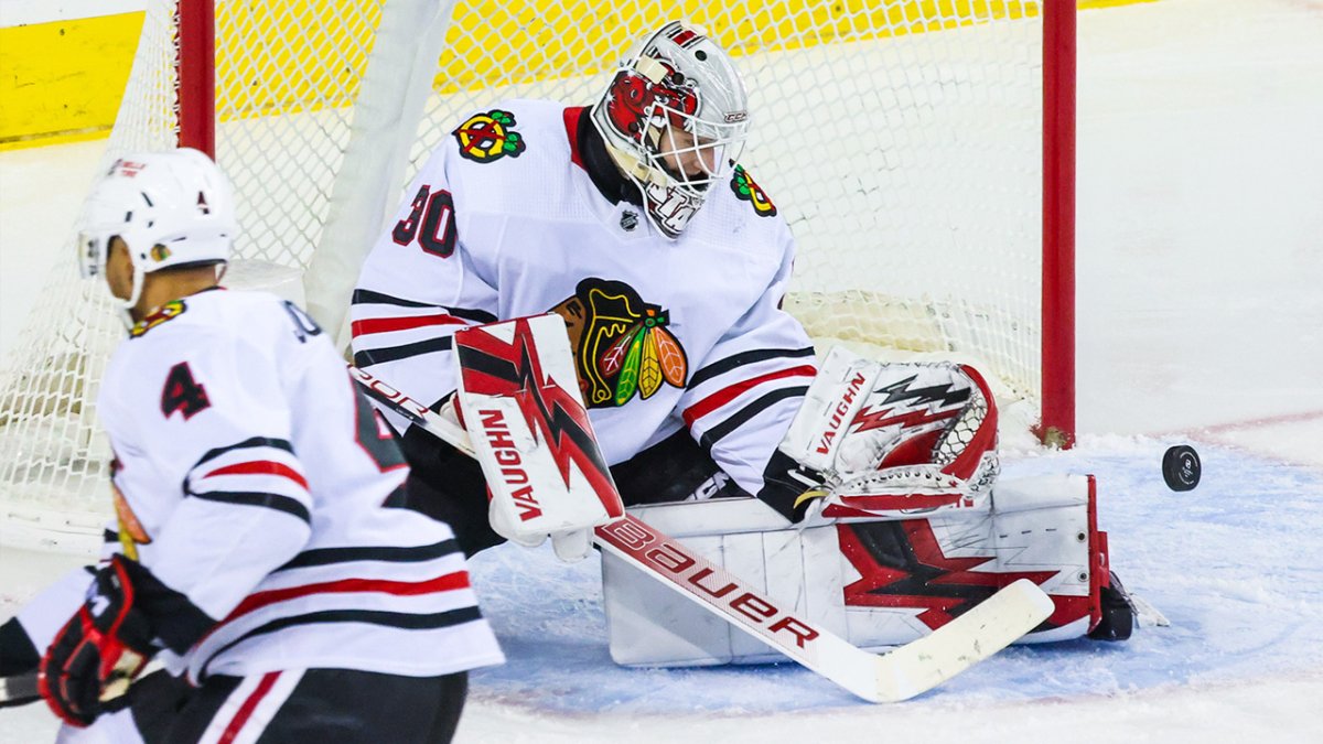 Jaxson Stauber Becomes First Blackhawks Goalie to Win 1st 2 Starts ...