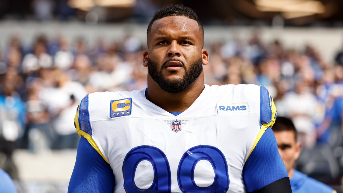 Aaron Donald’s Twitter Bio Briefly Reads ‘Former’ Member of Rams – NBC ...