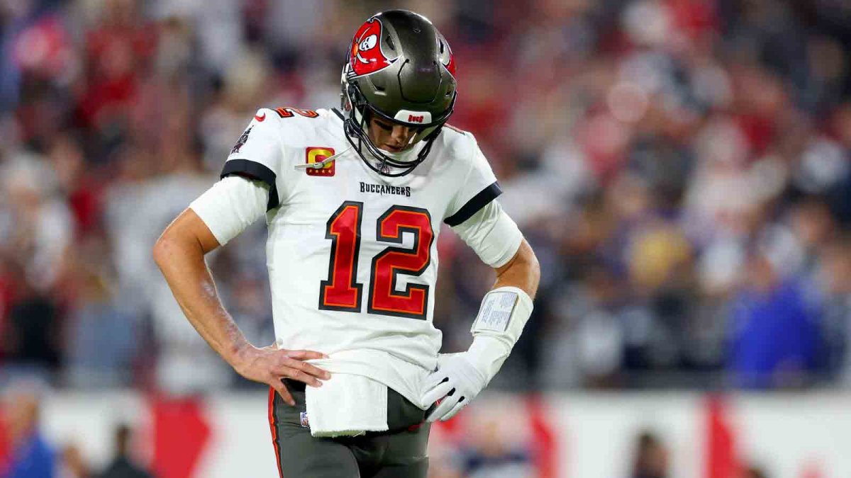 Tom Brady Shut Out in First Half of Playoff Game For First Time Since ...