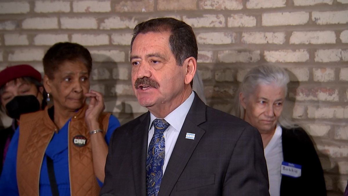 Chicago Mayoral Candidates Sharpen Attacks as Election Season Heats Up ...