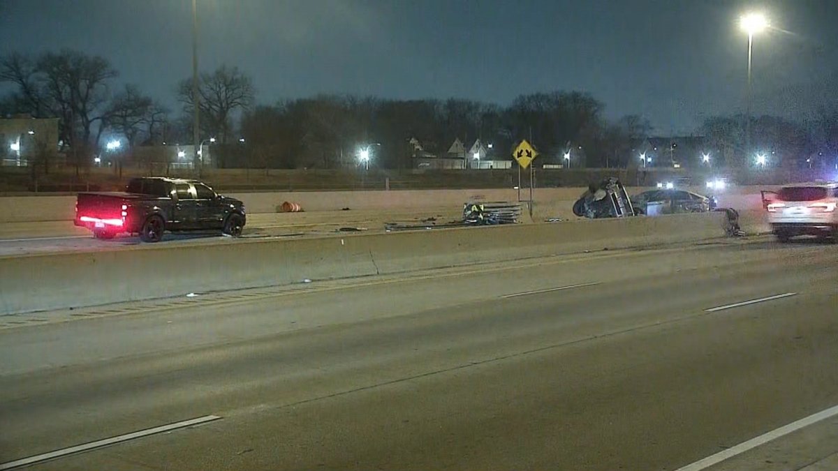 2 Dead and 5 Injured in Dan Ryan Expressway Crash, Authorities Say ...