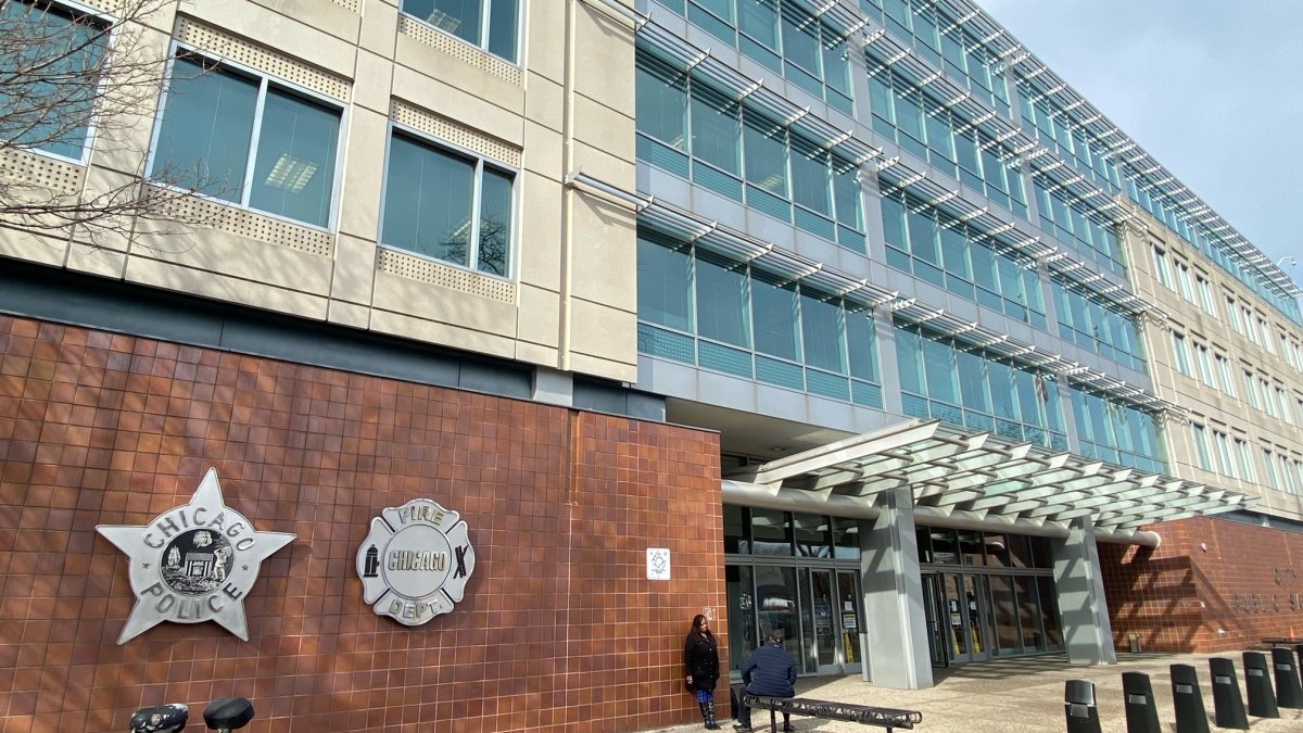 Activists call for firings of officers involved in Dexter Reed shooting ...