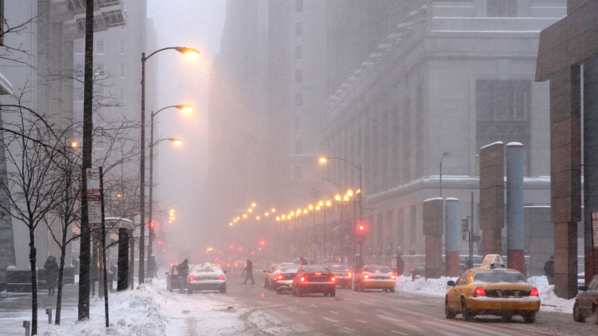 How Much Snow Could the Chicago Area See, and When? The Latest on ...
