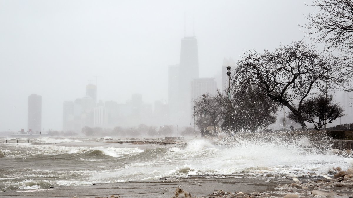 Chicago Forecast: Winter Returns With 50 MPH Wind Gusts Wednesday ...