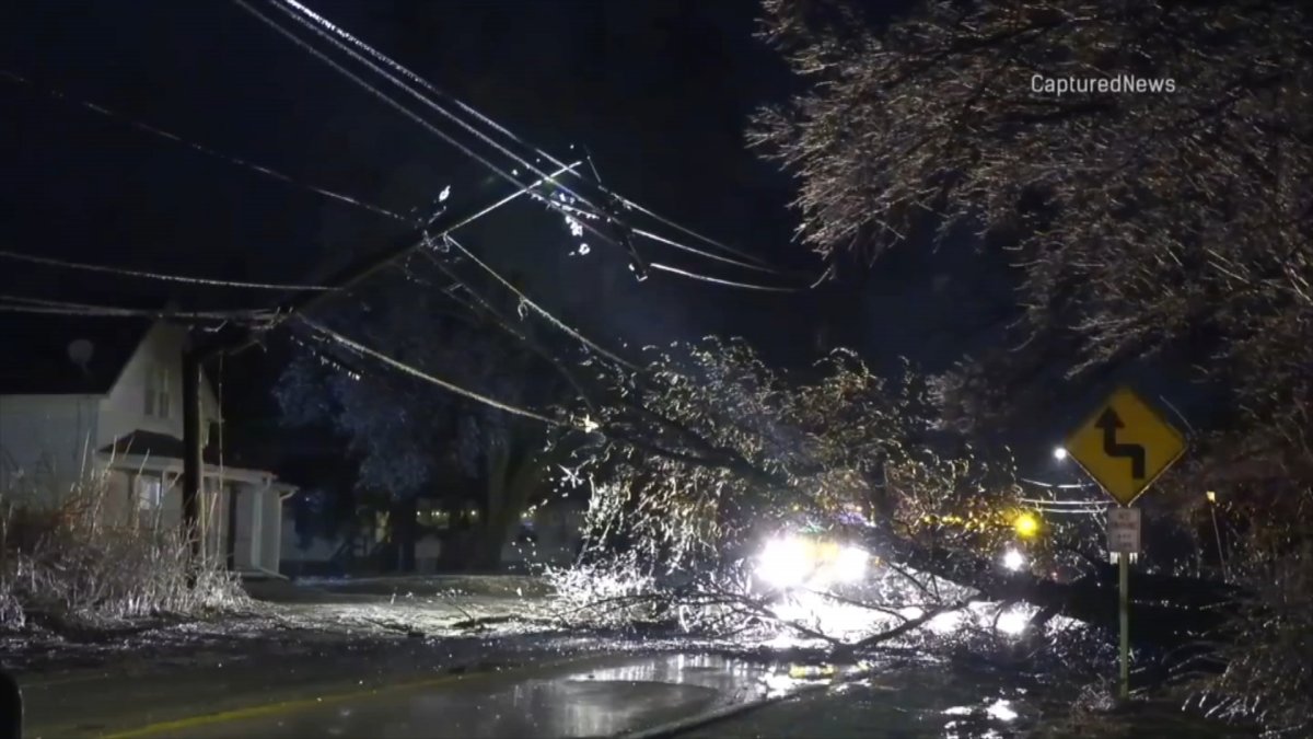 More Than 80,000 Chicago-Area Residents Remain Without Heat, Power ...