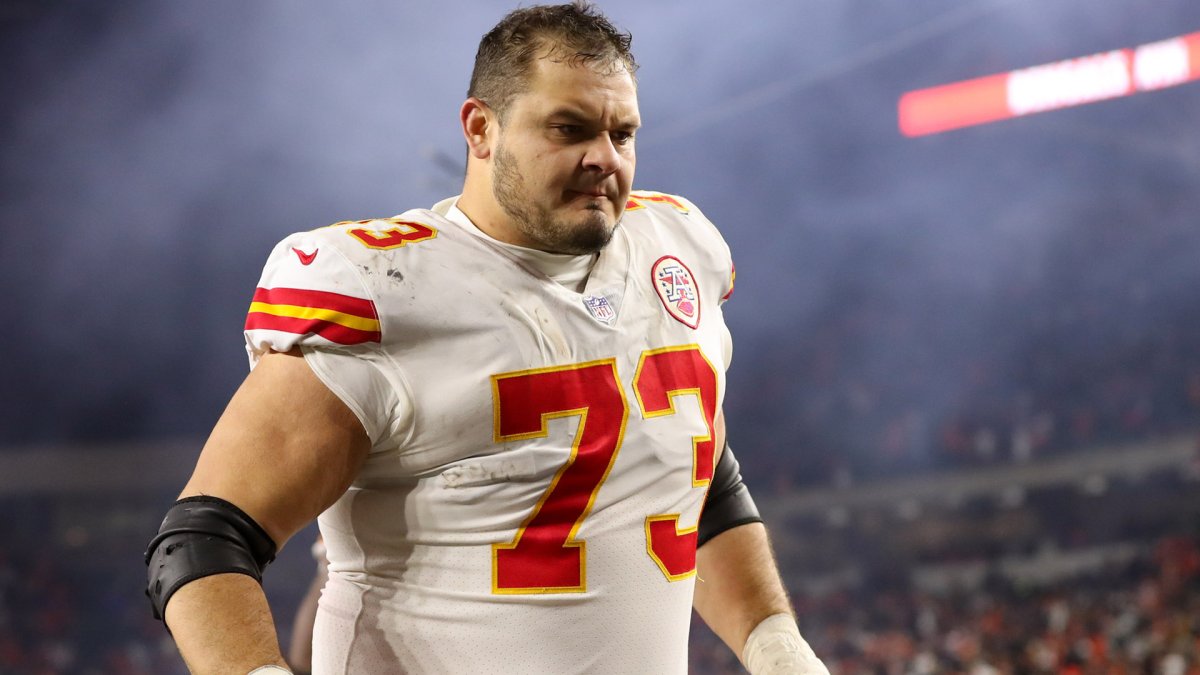 Chiefs’ Nick Allegretti, Chicago-Area Native, Welcomes Twins Before ...