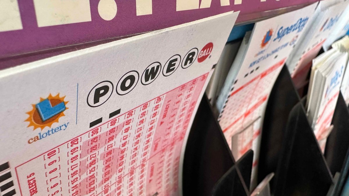 Powerball Jackpot Climbs To 685 Million After No Top Prize Winner In