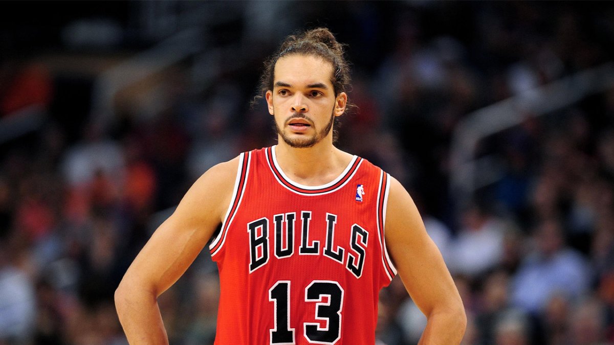 Joakim Noah Has Hilarious Jersey Signing Encounter With Bulls Fan – NBC ...