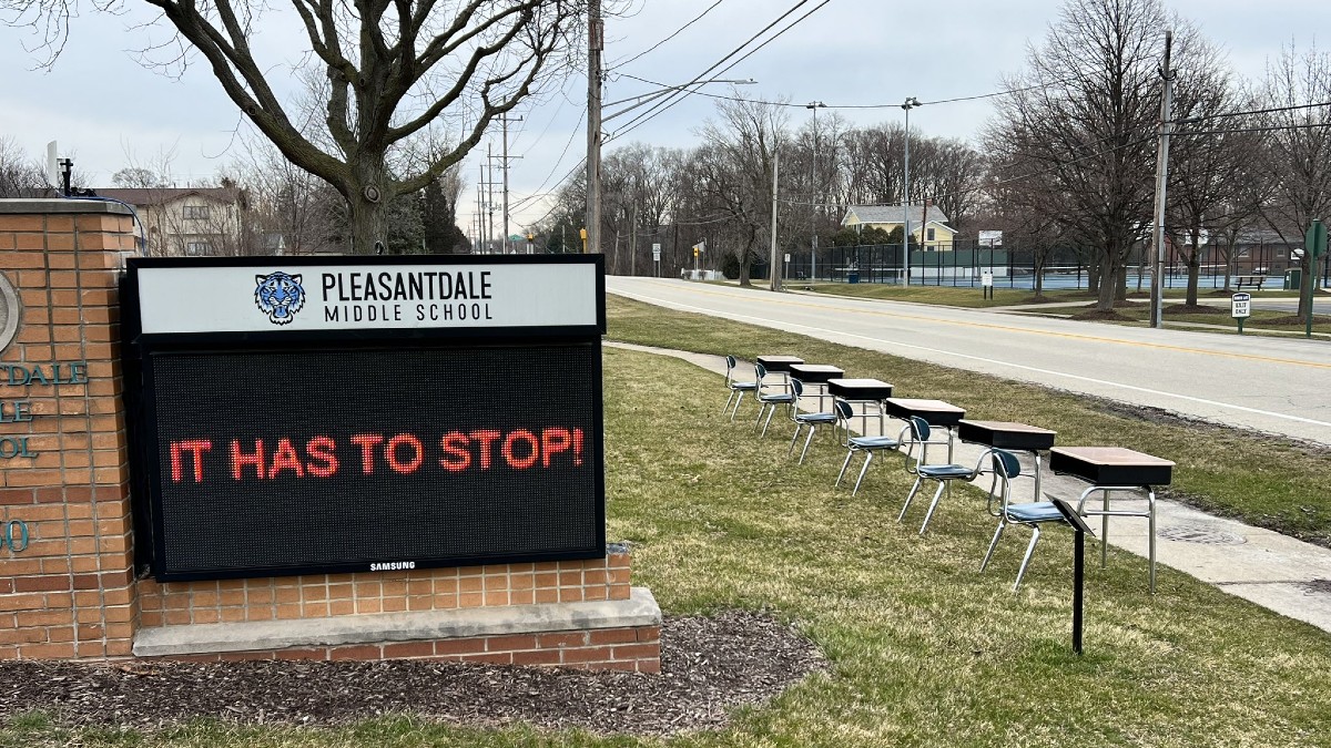 Suburban Chicago School Places 6 Empty Desks Outside After Nashville ...