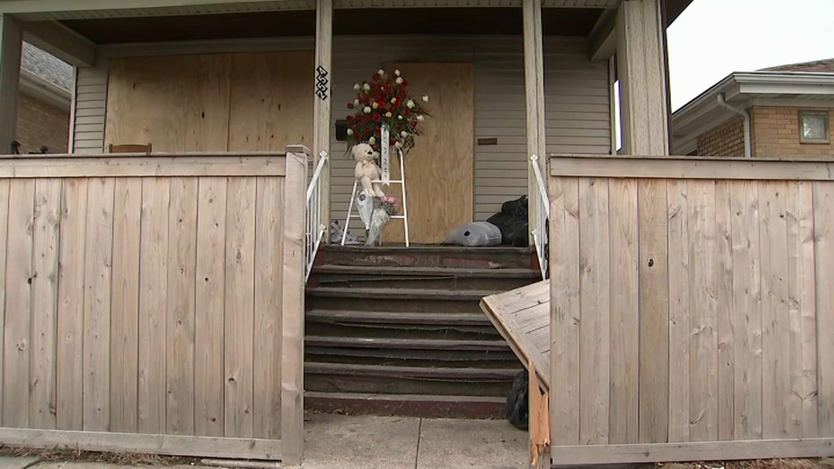 Chicago Firefighter’s Wife Dies Days After Blaze Erupts at Their ...