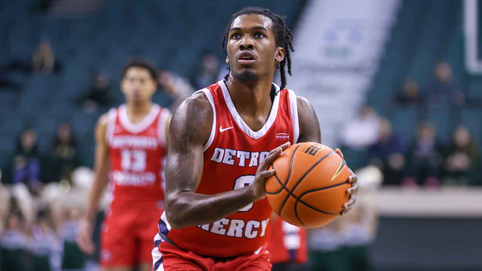Detroit Mercy's Antoine Davis Comes Up Just Shy of Pete Maravich's 53 ...