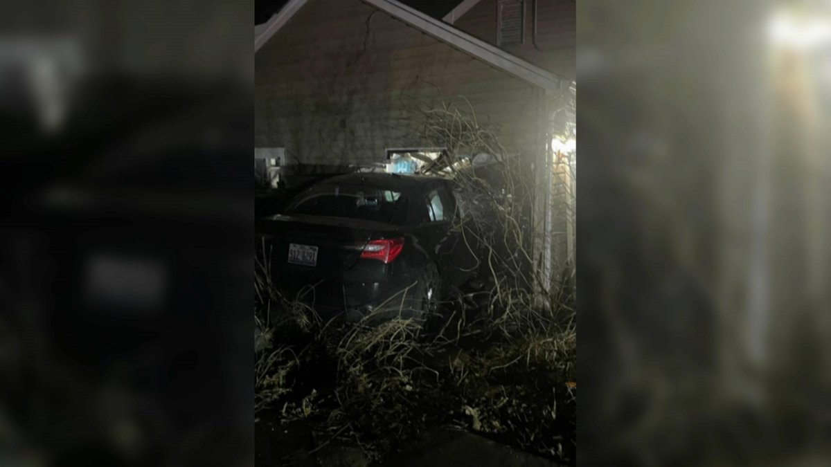 4 Injured After Vehicle Crashes Into Building in Crystal Lake – NBC Chicago