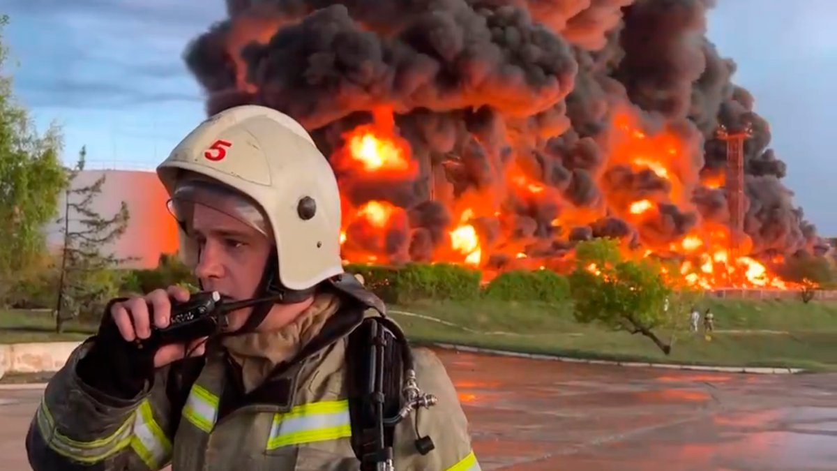 Russian Official: Ukrainian Drones Strike Crimea Oil Depot – NBC Chicago