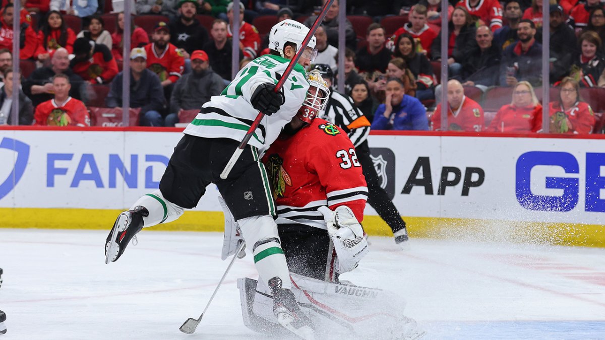 Blackhawks’ Alex Stalock on Ejection: ‘It Just Got Heated’ – NBC Chicago