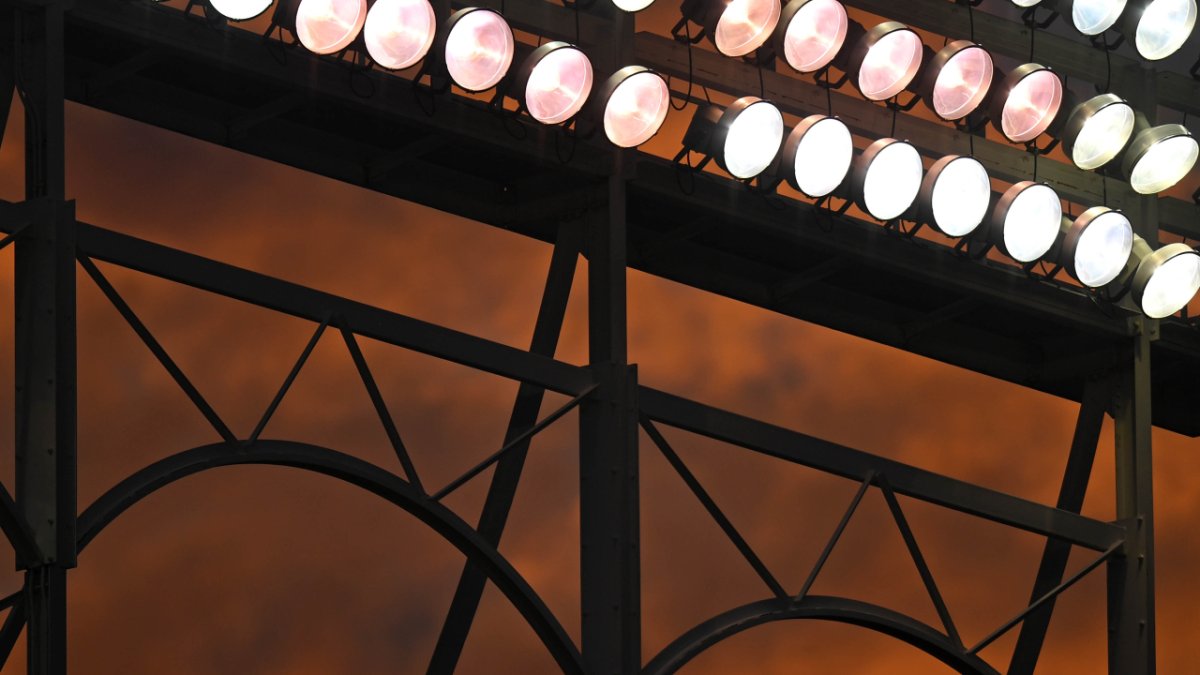 Cubs Debut LED Lights With Cool W Flag Feature – NBC Chicago
