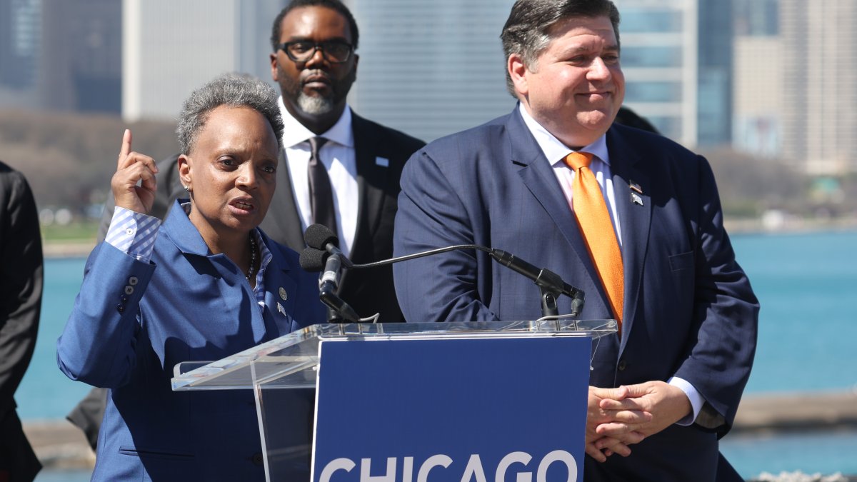 Lori Lightfoot Says She’s Handing Mayor-Elect Brandon Johnson a City ...