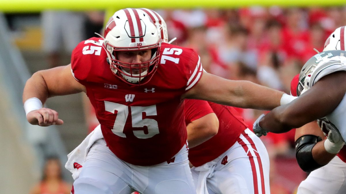 Chicago Bears Heavily Scouting Wisconsin Center Joe Tippmann – NBC Chicago