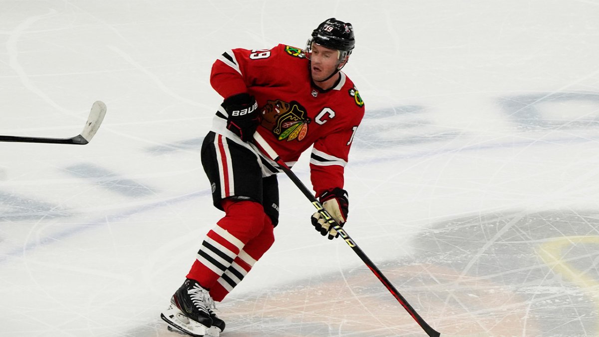 Jonathan Toews Scores a Goal in Final Game as a Chicago Blackhawk – NBC ...