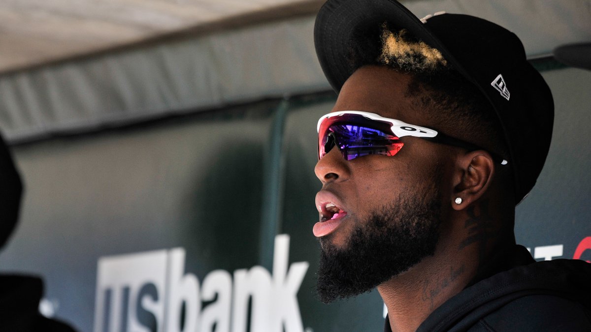 Luis Robert Out of Lineup After Saturday Benching – NBC Chicago