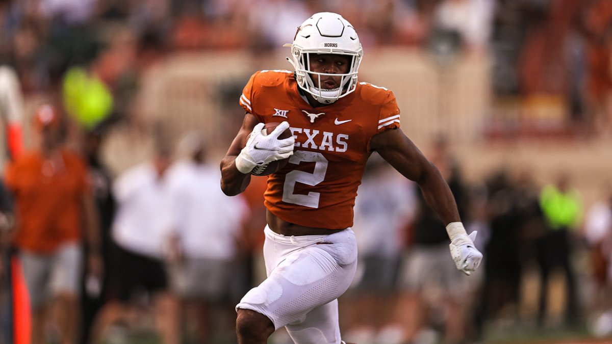 Bears Select Texas RB Roschon Johnson 115th Overall in 2023 NFL Draft ...