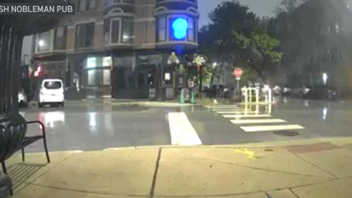 Several West Side Bars Target of Recent Break-Ins – NBC Chicago