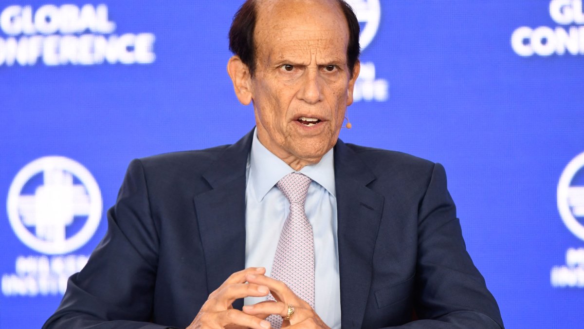 Michael Milken Says Recent Crisis Is the Same Mistake Banks Have Been ...