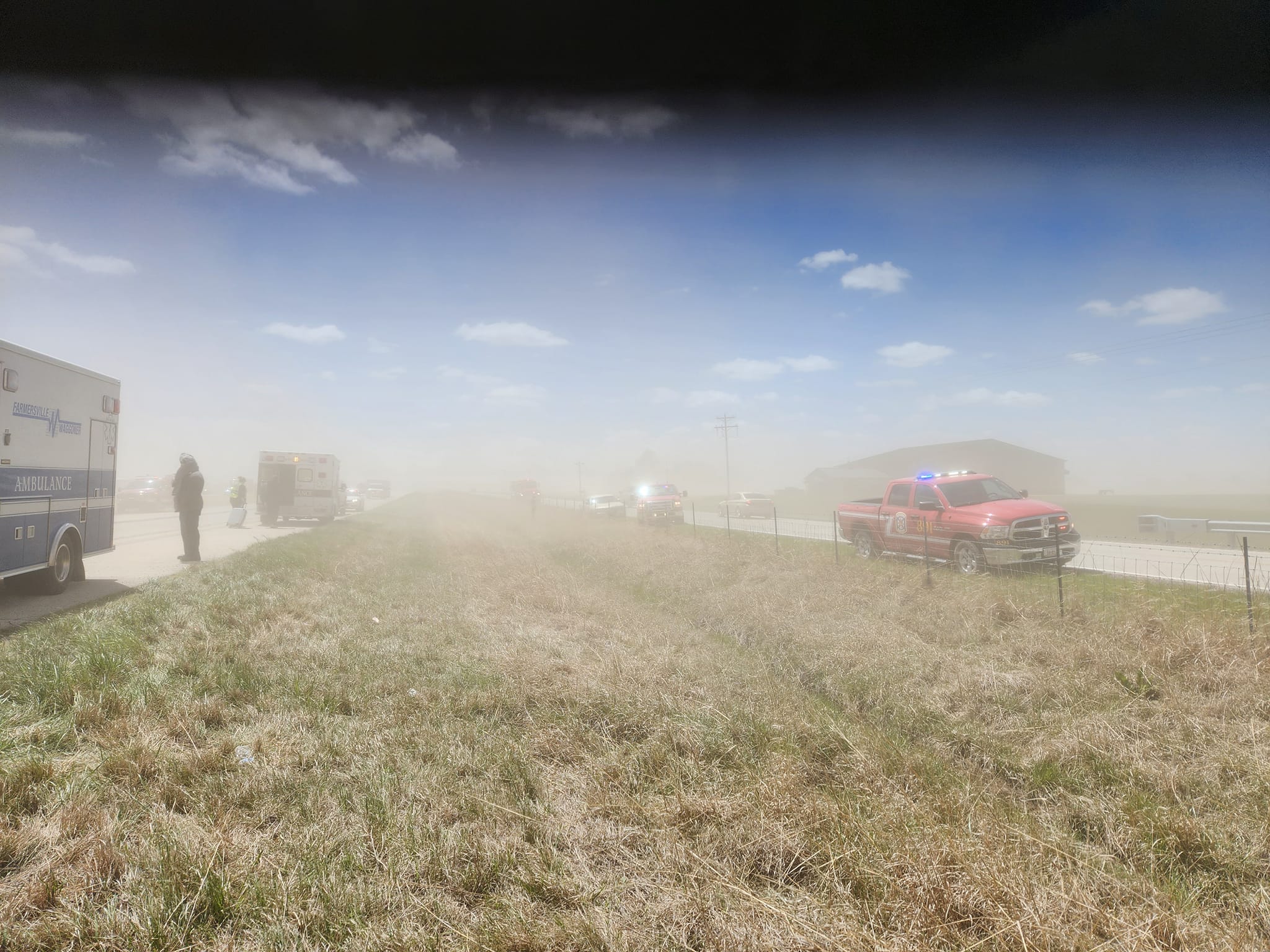 Images Show Dramatic Scene of Large Crash on I-55 Amid Dust Storm in ...