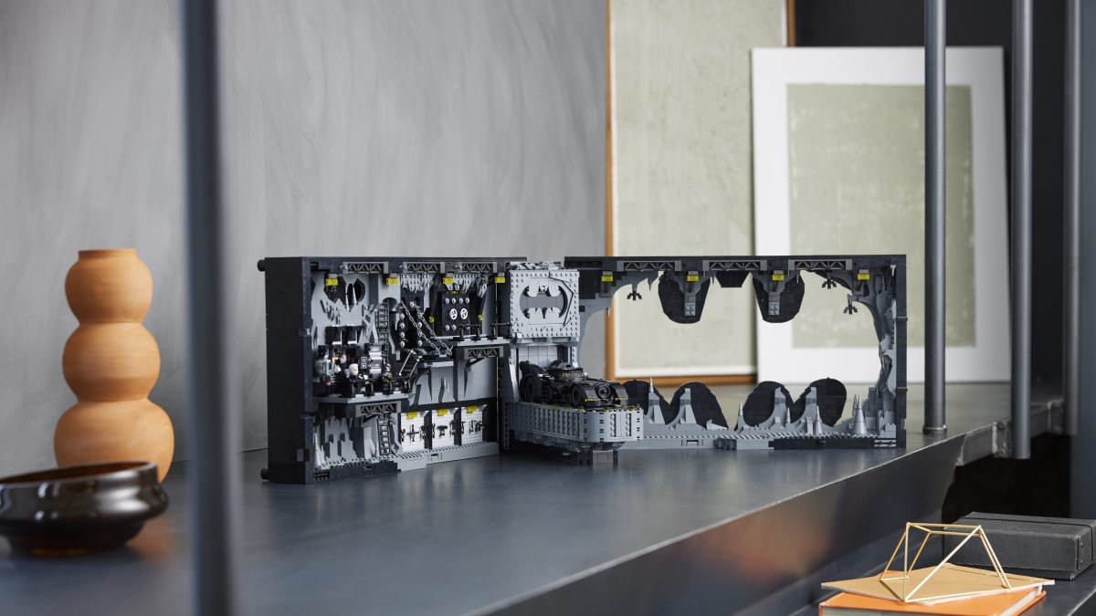 LEGO Reveals New ‘Batman Returns’ Batcave Shadowbox Set – NBC Chicago