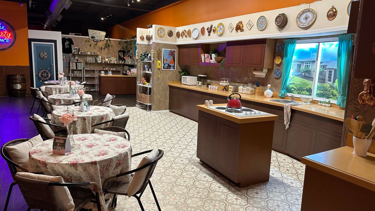 See Inside “The Golden Girls Kitchen” Pop-Up Restaurant in Chicago ...