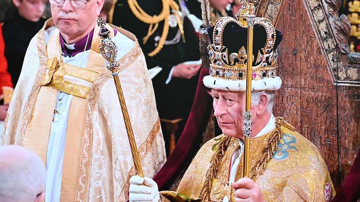 King Charles III Has Officially Been Crowned at Coronation – NBC Chicago