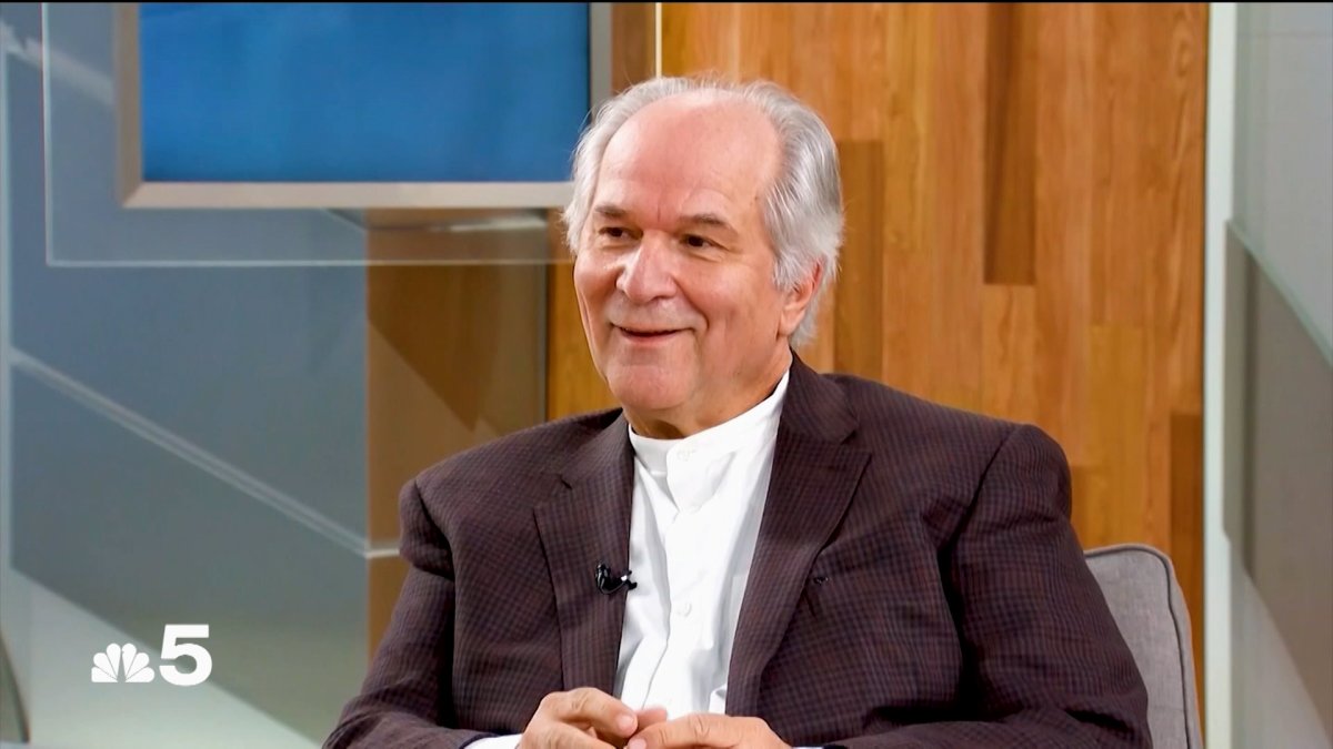 John Kapelos Plays Socrates for National Hellenic Museum’s ‘The Trial ...