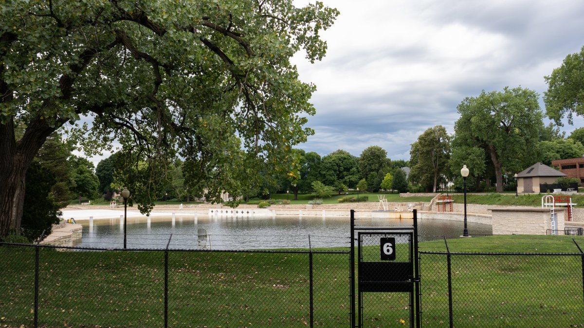 Reason for Green Water at Naperville’s Centennial Beach Explained – NBC ...
