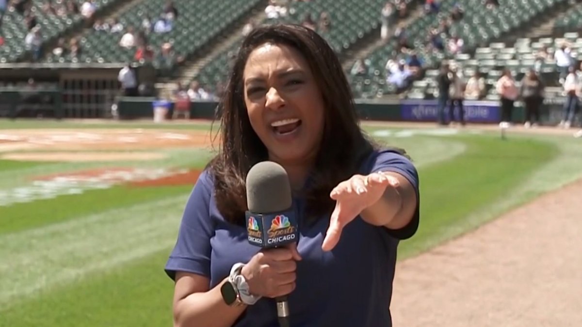 NBC 5 Meteorologist Alicia Roman Gives Live Forecast From White Sox ...