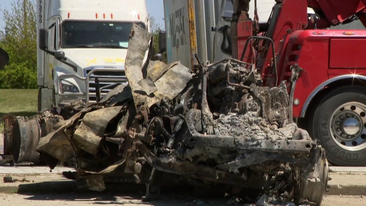 Survivors of Deadly 72-Vehicle Pile-Up on I-55 Returned to Pick Up ...